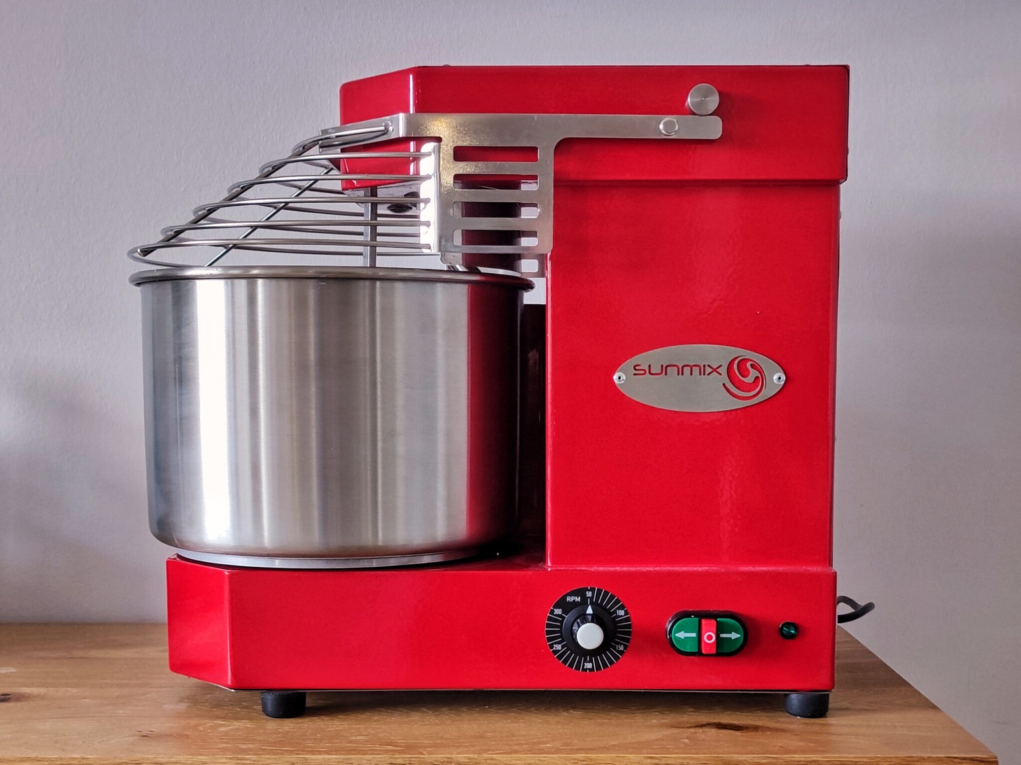 Neapolitanischer Pizzateig - neapolitanische Pizza selber backen ...